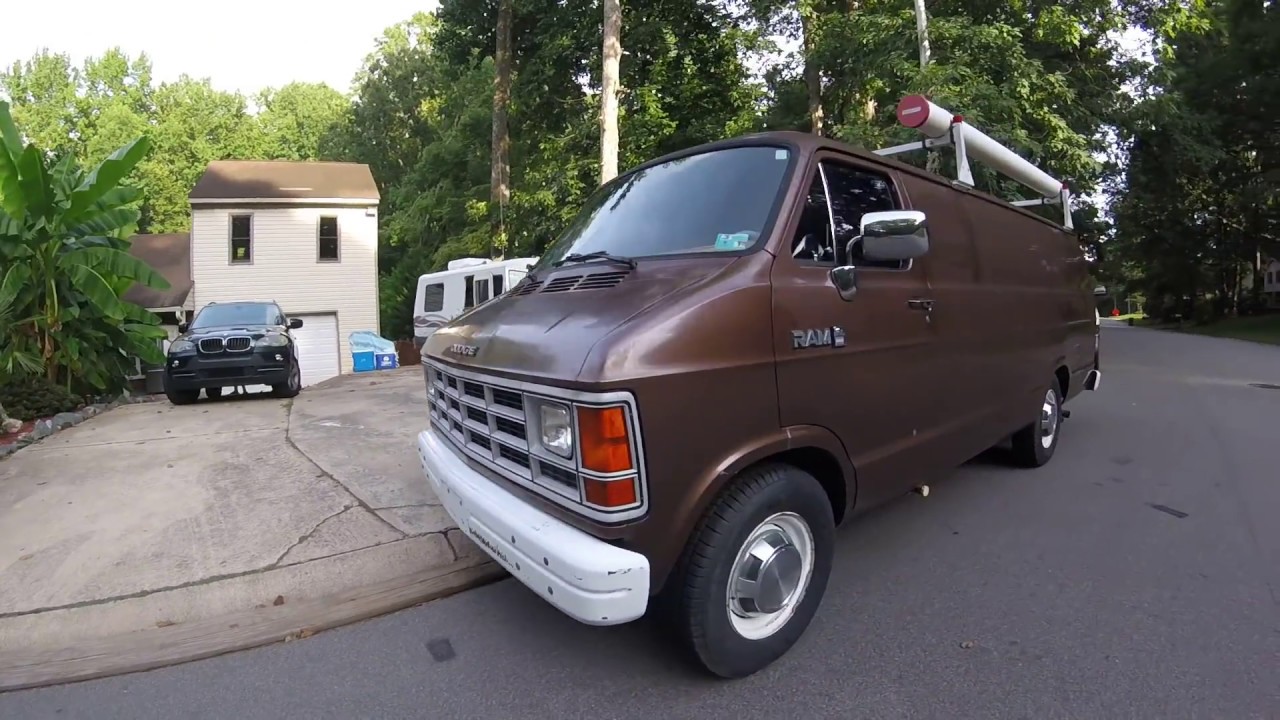The Famous 1989 Vintage FBI Surveillance Van! INSANE! - YouTube