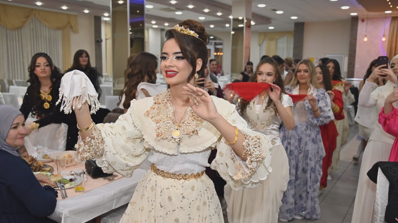 Kad mlada zaigra Cacak kolo - YouTube