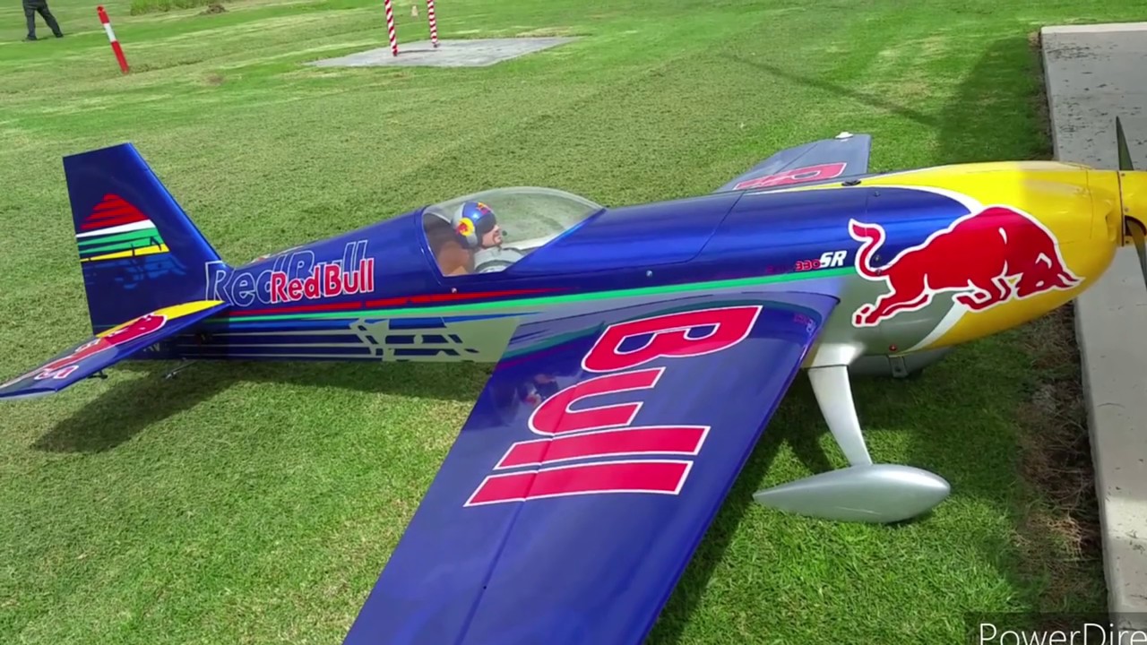Red Bull RC Extra330 at Tyabb Airshow 2020 - Beautiful Performance ...