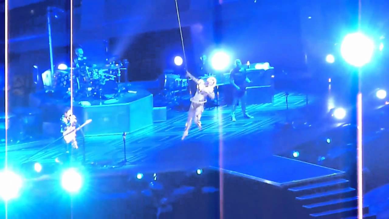 Muse Live @ Wembley 10-09-2010 Exogenesis-Symphony Part I (Overture ...