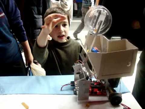 Robogazinin küçük takipçisi ve çöpçü şaban :)