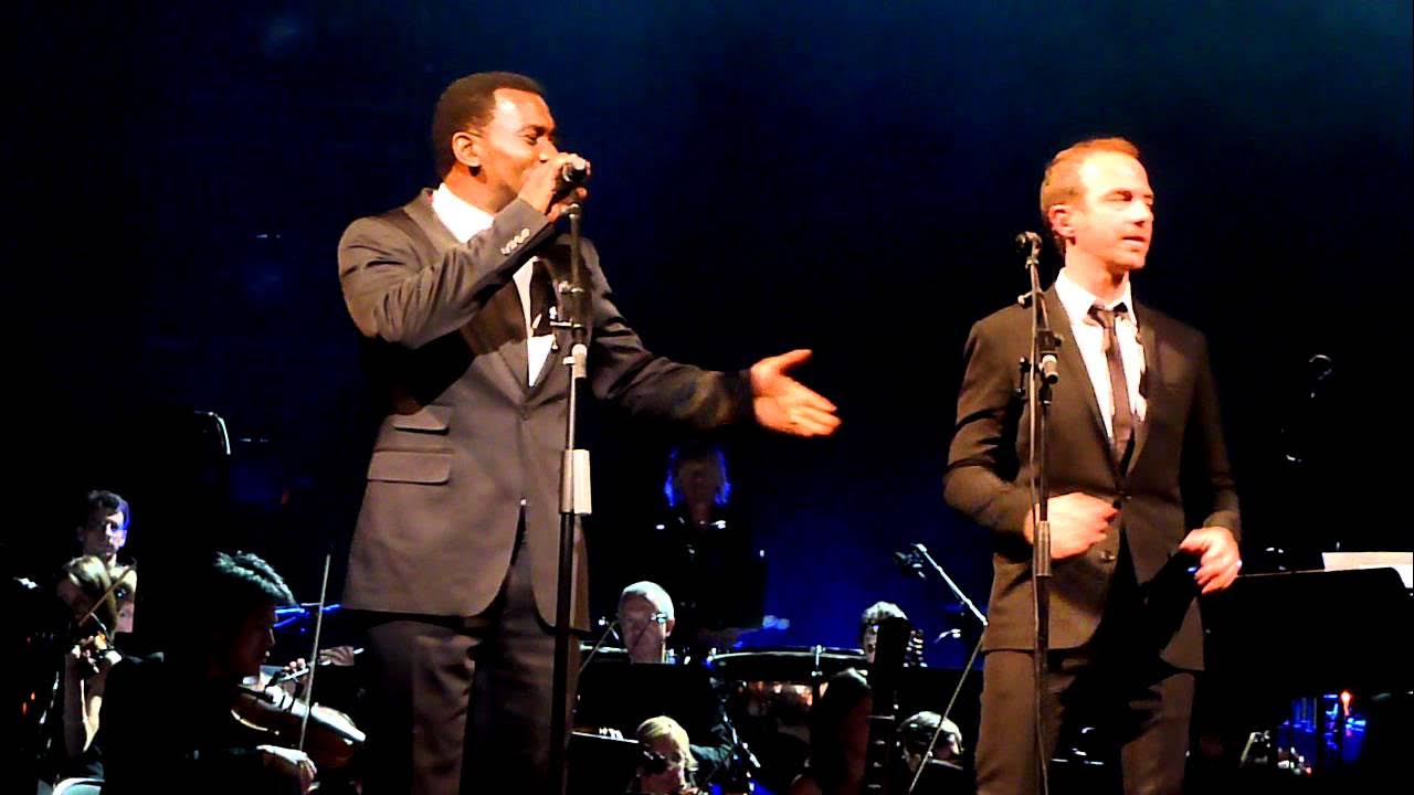 Calogero en symphonique - Face à la mer avec Passi - YouTube