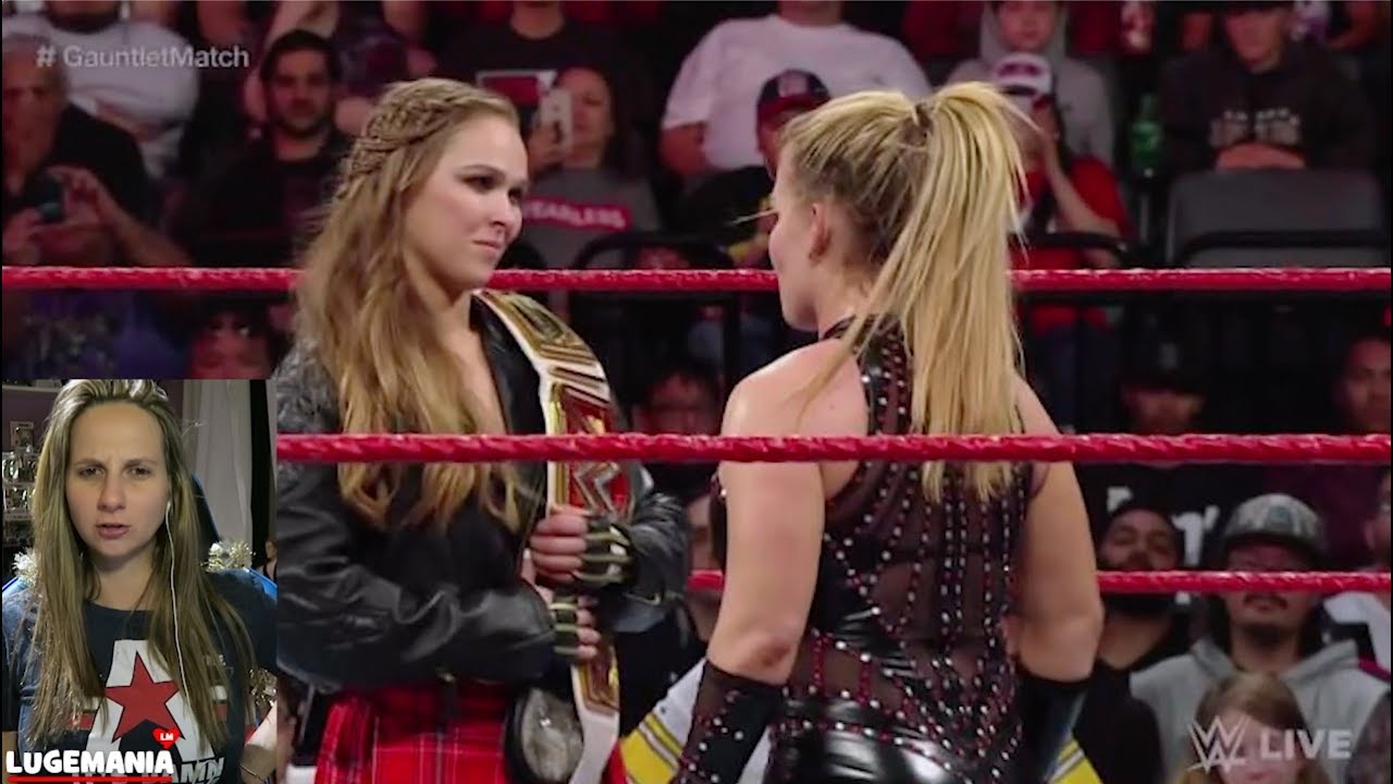 WWE Raw 12/17/18 Womens Gauntlet Match - YouTube