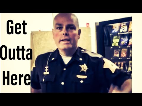 The most unbelievable police interaction video on the internet today ...