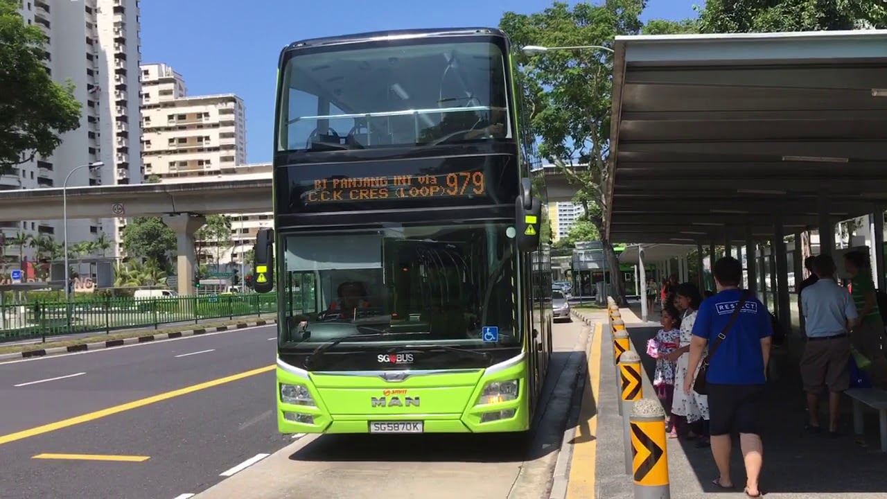 SMRT Buses MAN ND323F A95 (Batch 3) SG5870A on Service 979 at Bus Stop ...