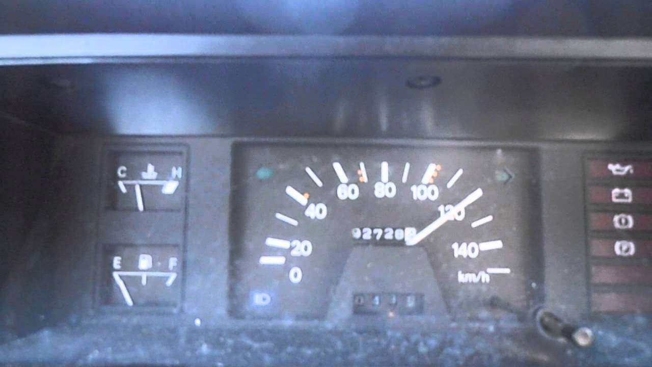 Daihatsu Charade -82 993cc - YouTube