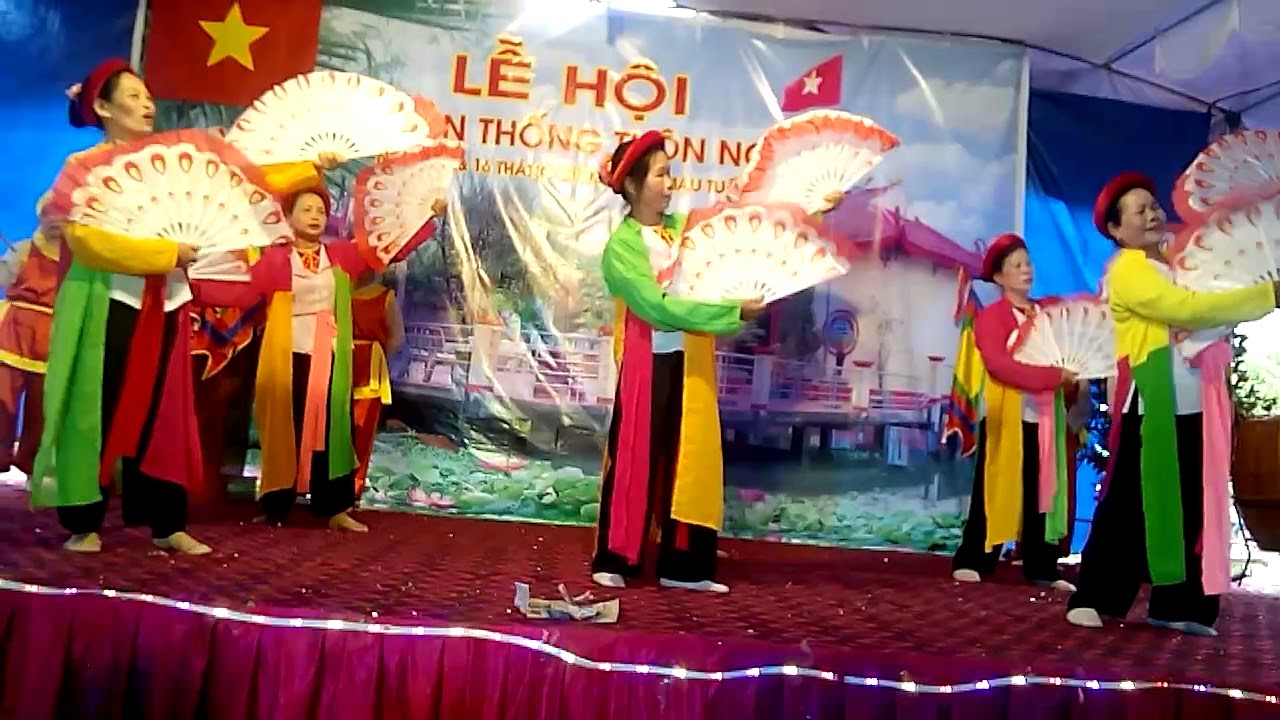 Hoi thon ngo moi - YouTube