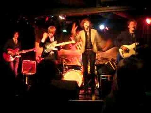 Joe Lean and The Jing Jang Jong - Lucio Starts Fire (live) - YouTube