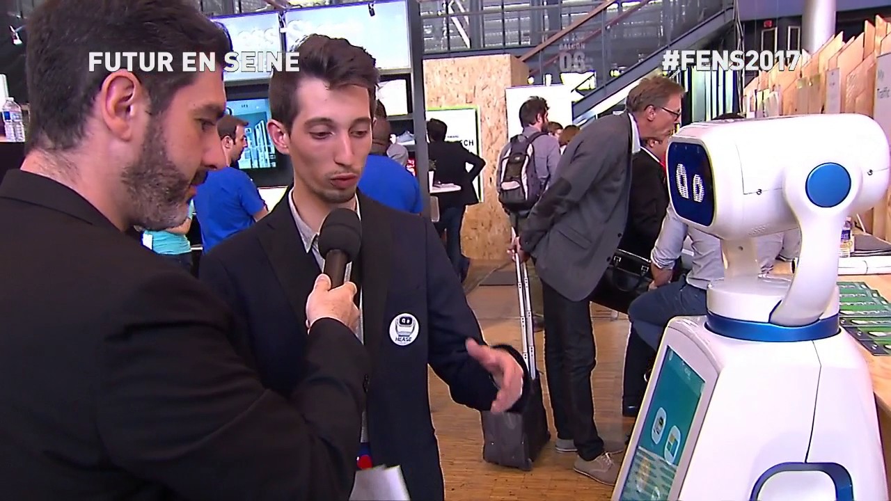 Heasy : un robot qui a le sens de l'hospitalité - YouTube