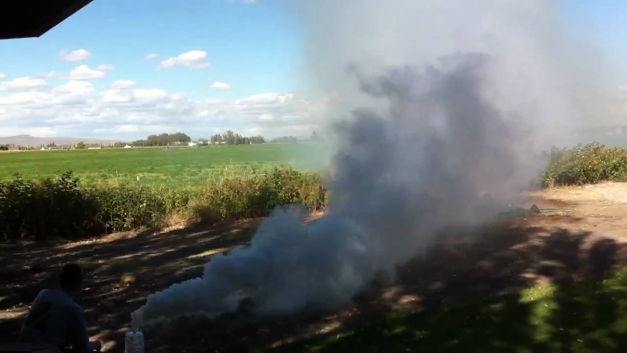 15 lb Legendary Smoke Bomb - YouTube