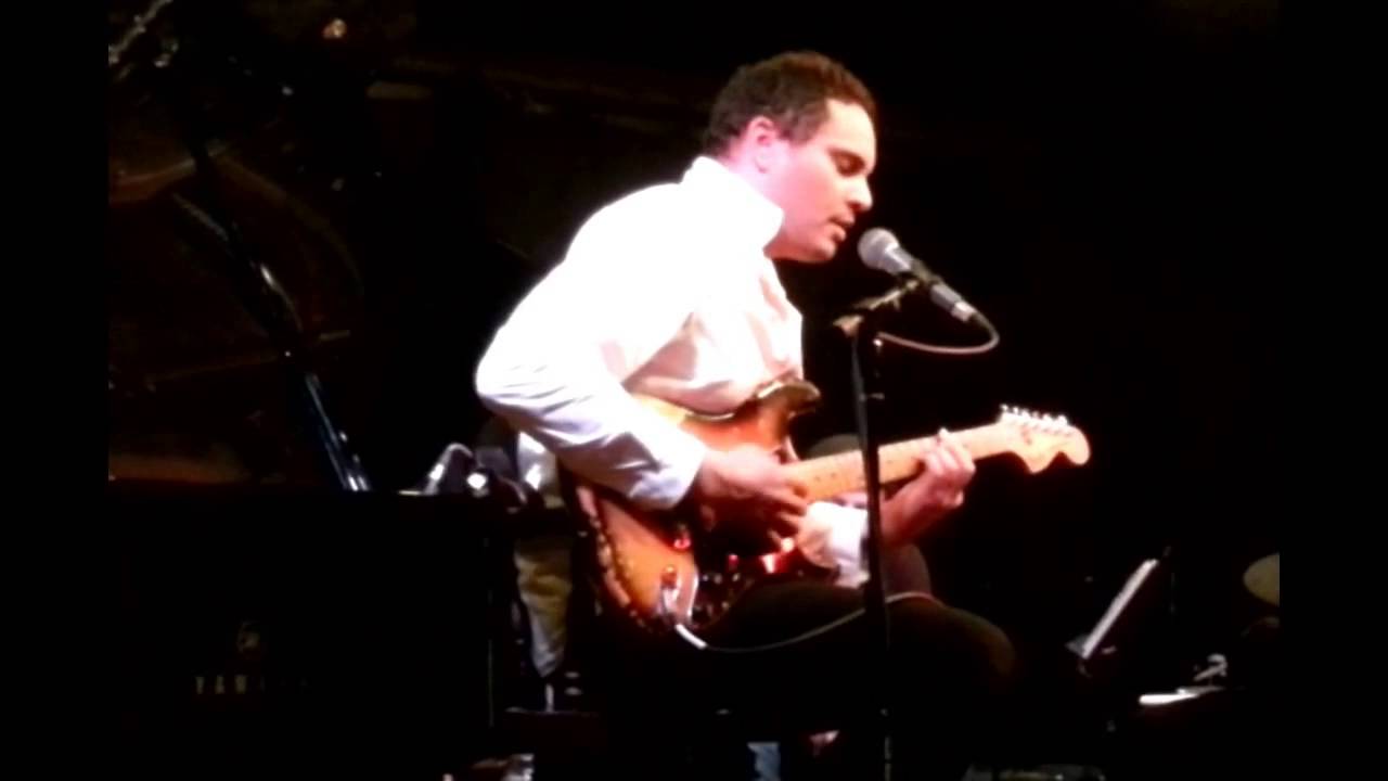 Harry Collier singing one of his new songs at The Bull's Head - YouTube