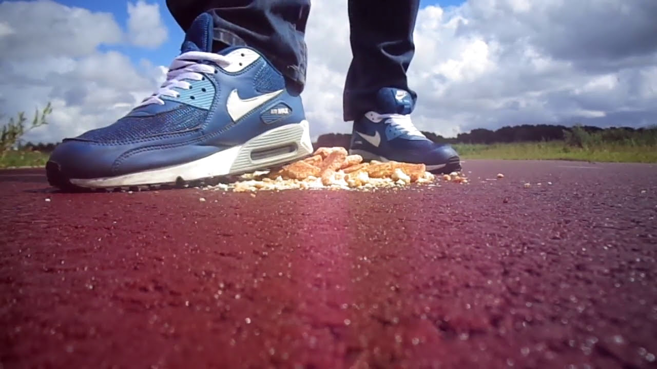 Nike Air Max 90 crush / stomp cookies (food) - YouTube