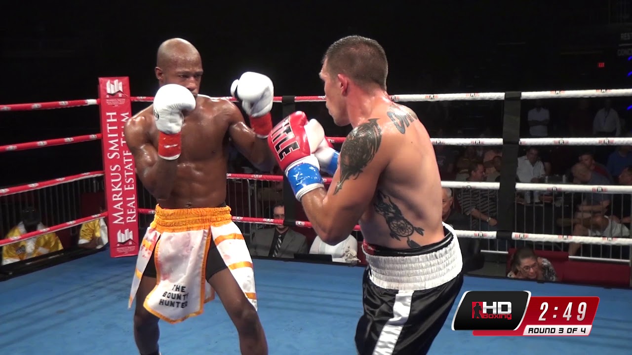 Maurice Williams vs Zach Kelley - YouTube