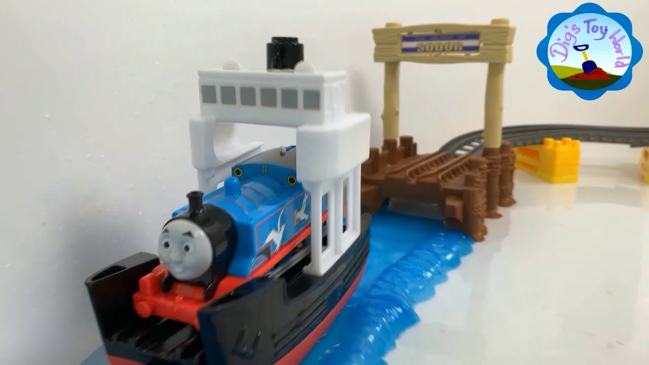 *Thomas the Tank Engine* - BOAT & SEA THOMAS & TOBY WITH DOLPHINS ...