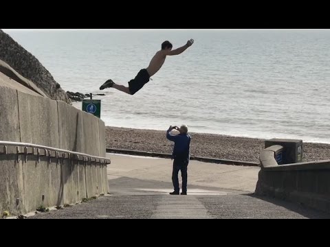 White men CAN jump - YouTube