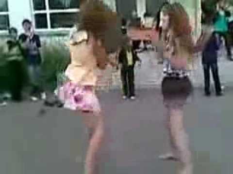 Liseli Rus Kızların Dansı