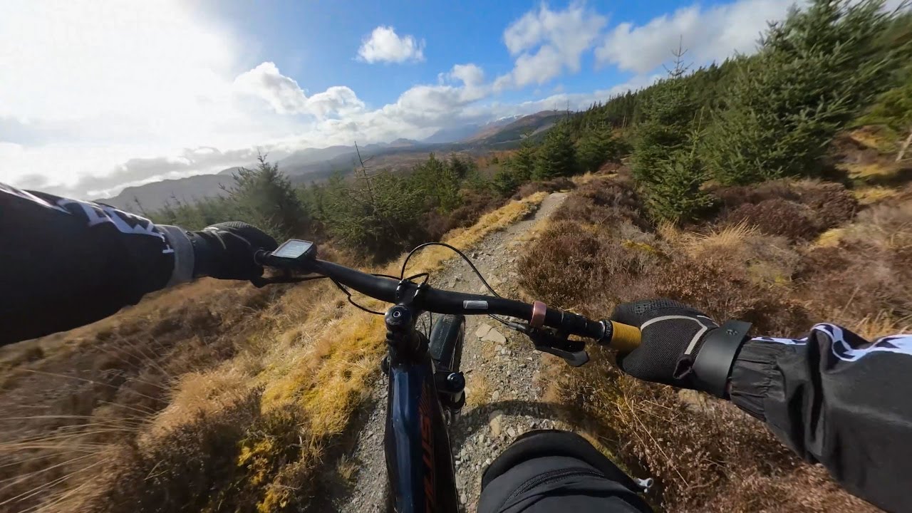 Mtb trail riding "Alpha Red Descent" red grade trail, Laggan Woltrax ...
