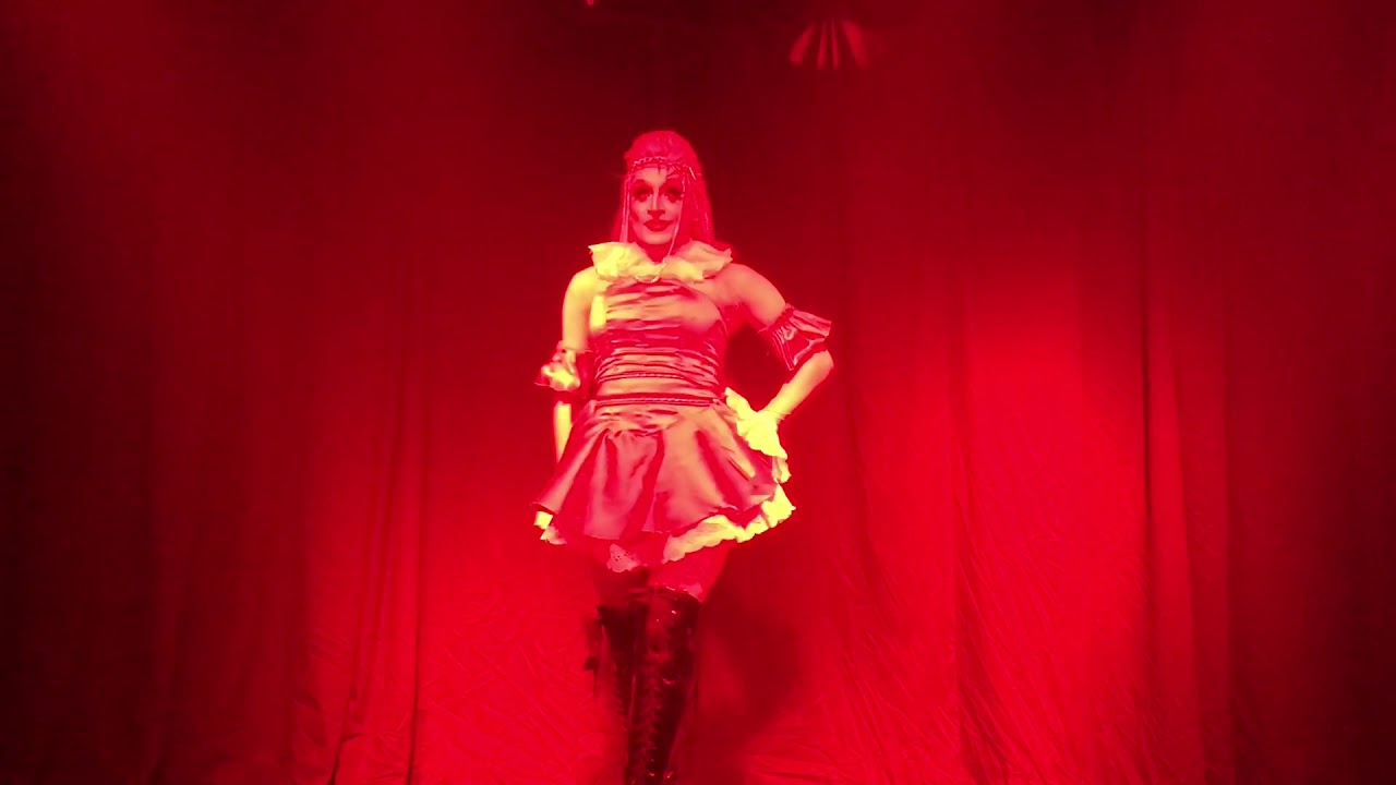 JAPI DRAG RACE - Intro Turbulence (Episodio 6 - Editorial Queens) - YouTube