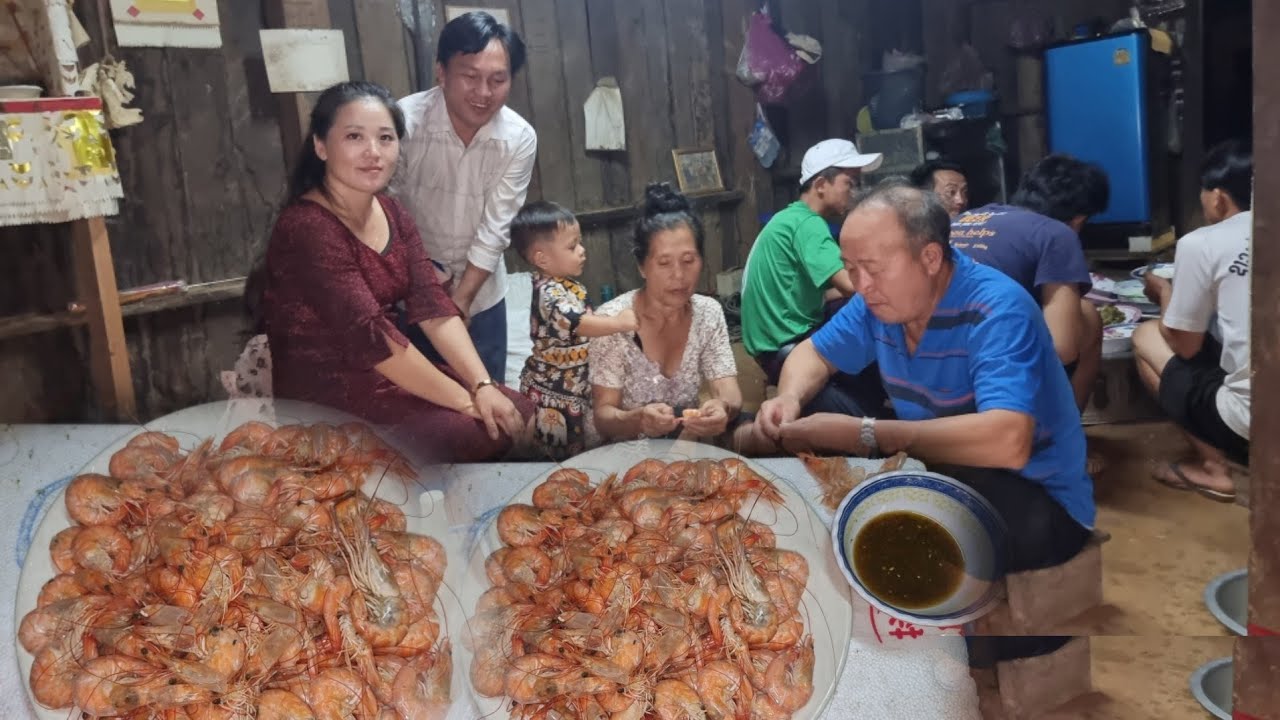 hau kooj cws rau niam thiab txiv noj cas kuv txiv tsis xis li os - YouTube