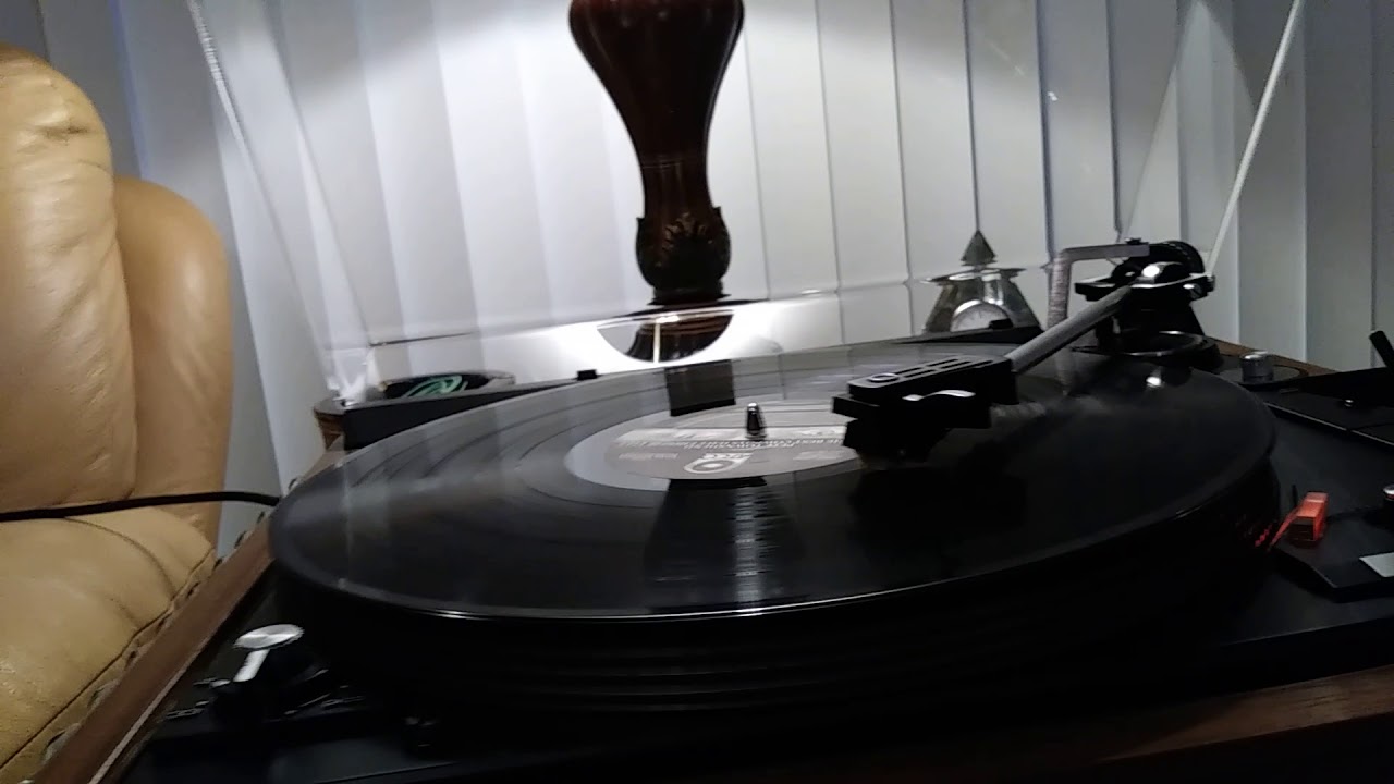 Dual 521 turntable. Horiatis76.com - YouTube