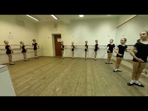 Открытый урок по классическому танцу, преподаватель Лапшенкова Н.И, концертмейстер Митрофанова Н.И.