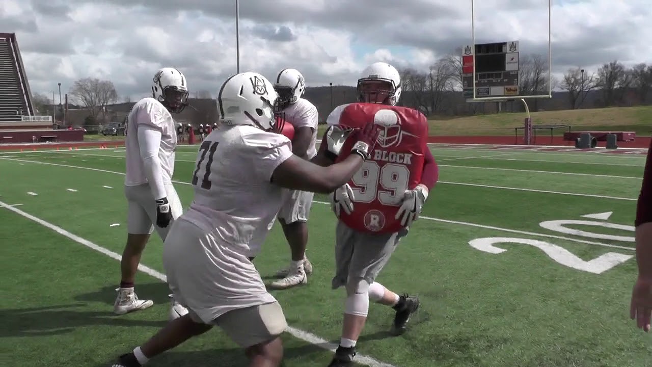 OFFENSIVE LINE PASS PRO DRILLS: SETS VS BAGS - YouTube