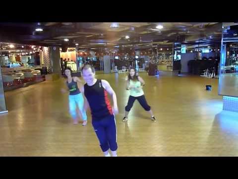 Zumba Rehearsal Por Que Les Mientes by Alex Chin
