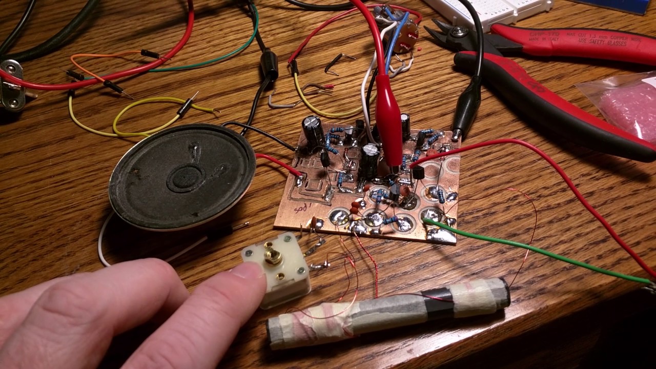 Simple AM Regenerative Receiver - YouTube