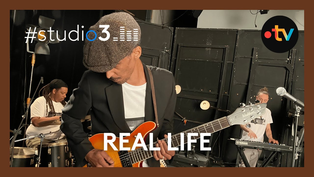 Studio3. Brian 7 Faye interprète "Real Love" - YouTube