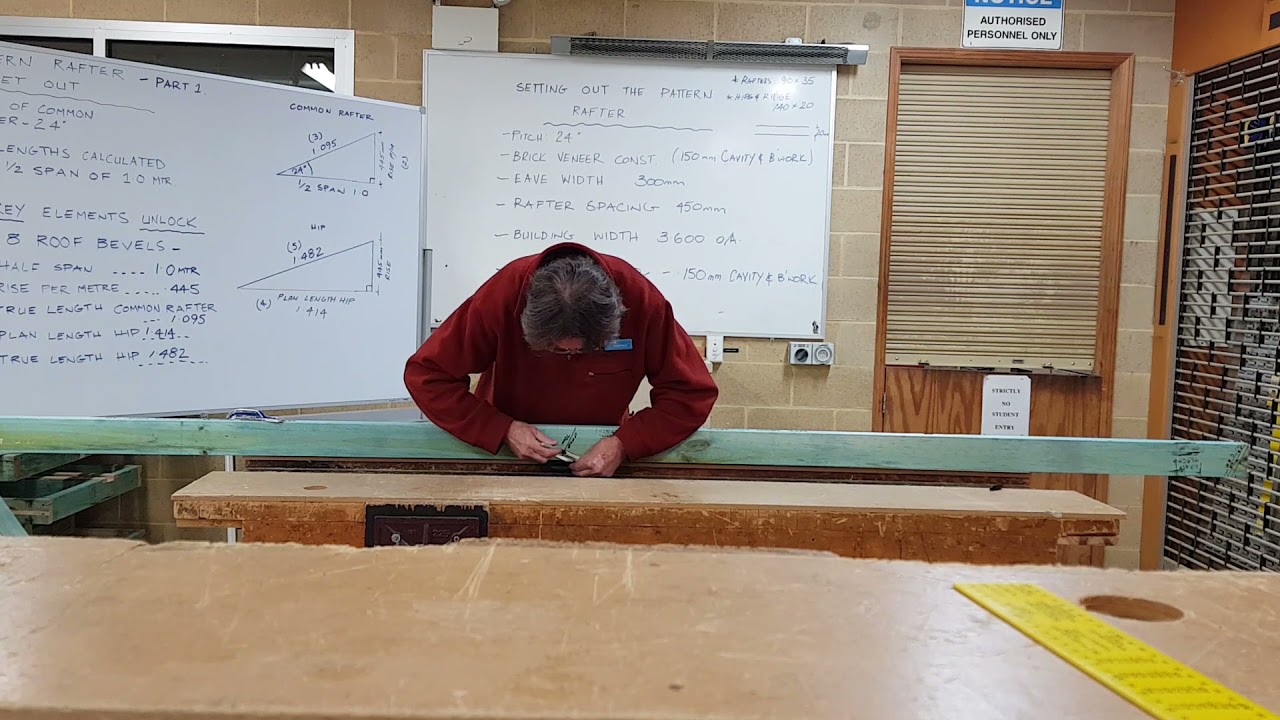 Pattern Rafter Set Out Part 5 - YouTube