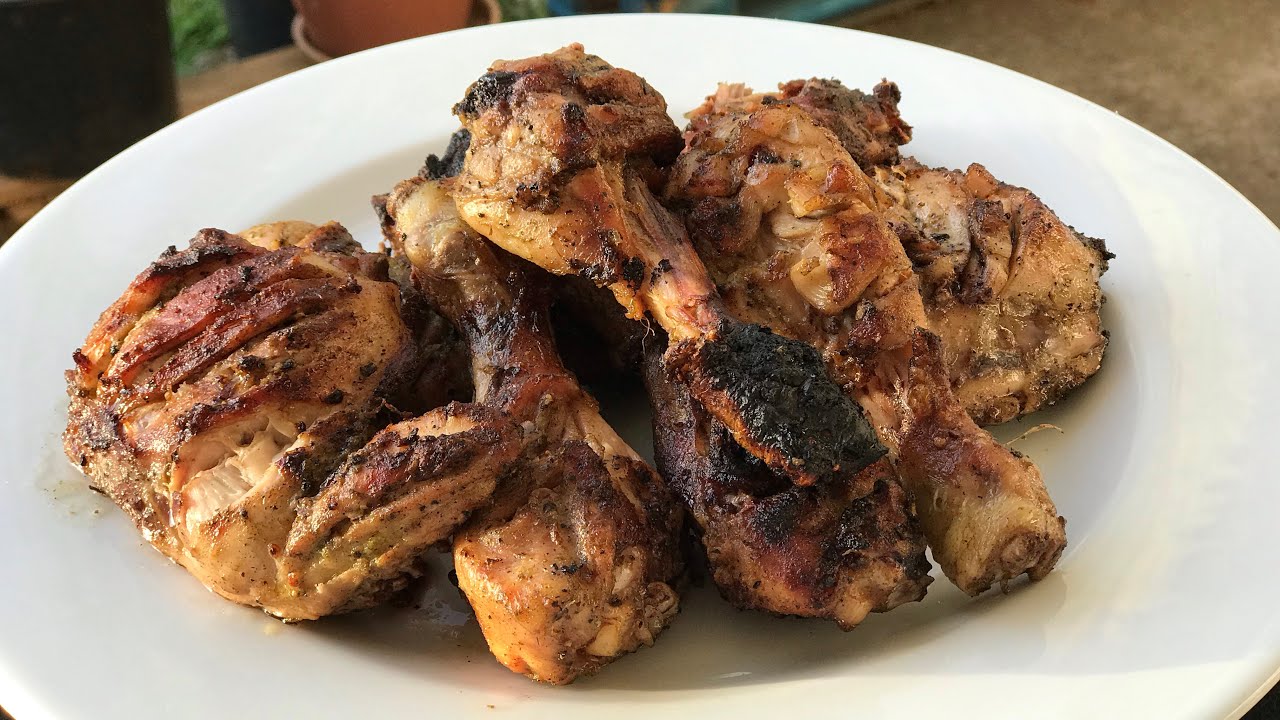 Poulet grille au charbon - YouTube
