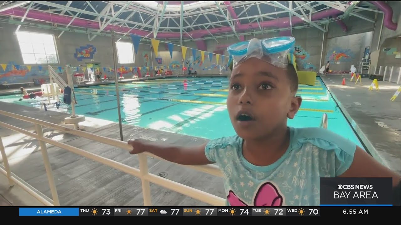 Heat Wave: Crowds gather at San Francisco's public swimming pools - YouTube