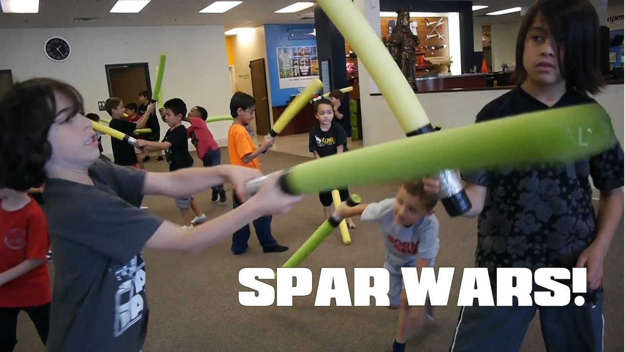 Spar Wars in Camp - YouTube
