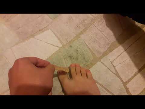 Magnum çubuğunu ayak parmaklariyla kirmak