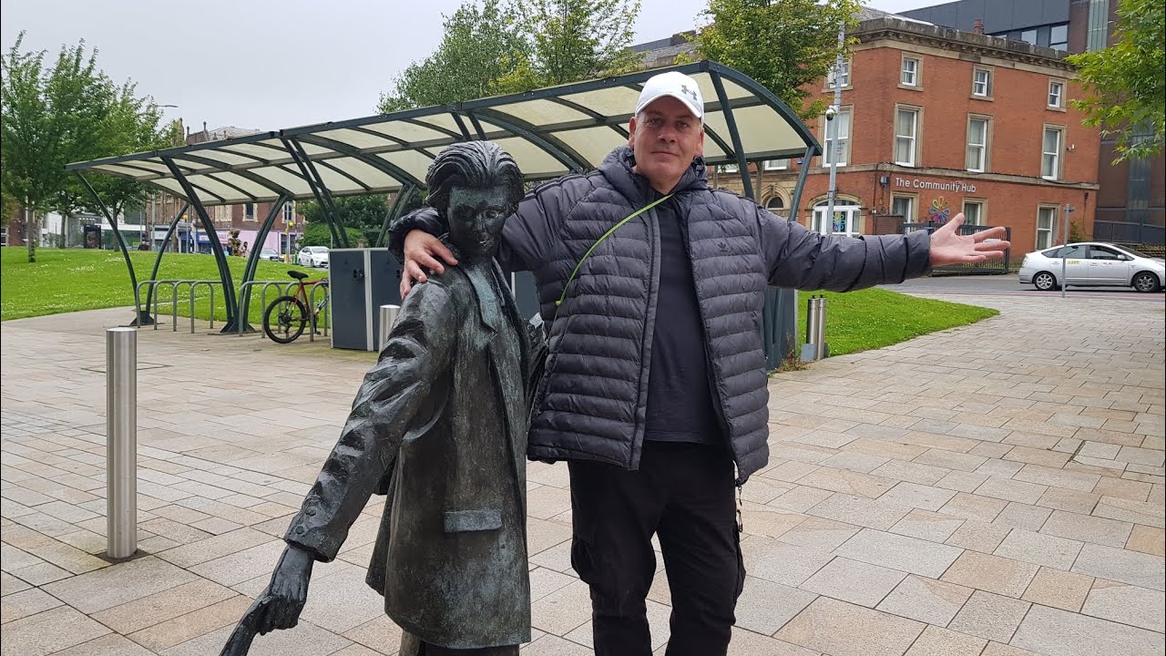 30 Minute Blackburn Tour en route to Clitheroe - YouTube