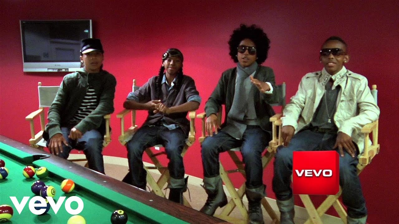 Mindless Behavior - Intro to "Hello Good Morning" - YouTube
