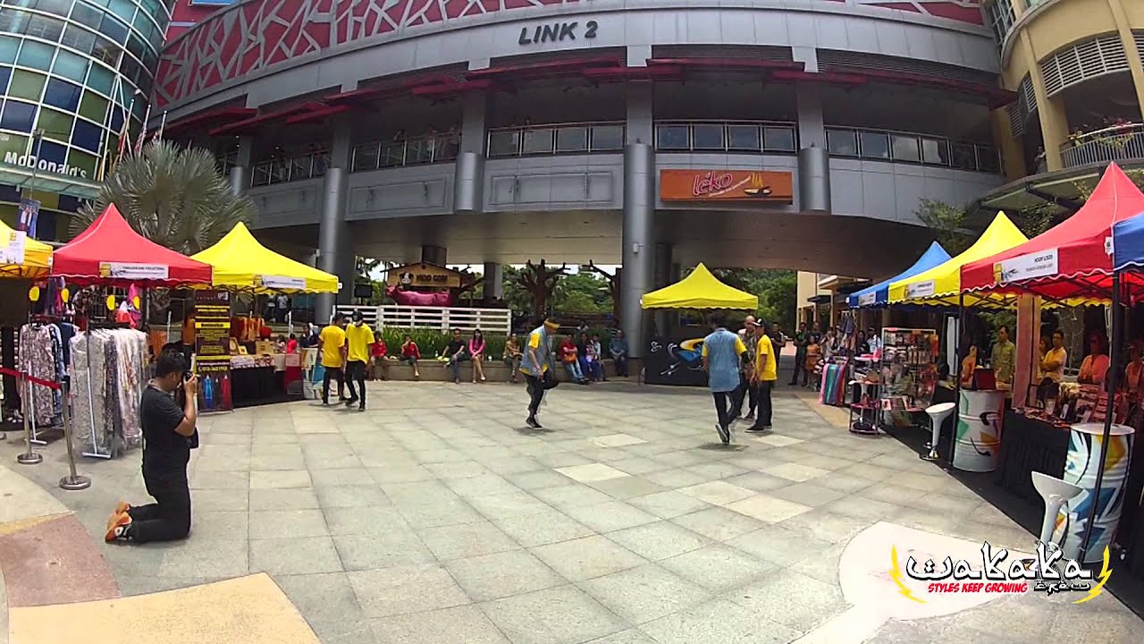 Wakaka Crew Maybank2u set PUMA & ABC 1st set - YouTube