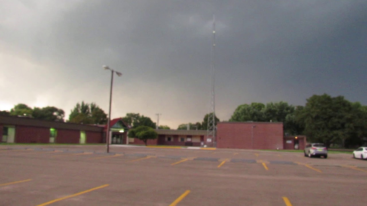 Small supercell North Platte NE 8/17/19 8:26 PM part 1 - YouTube