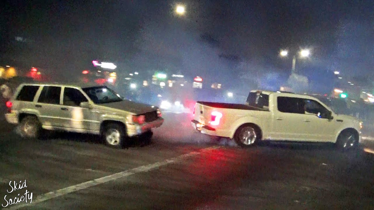 Ford F150 doing Donuts at Sideshow Car Meet - YouTube