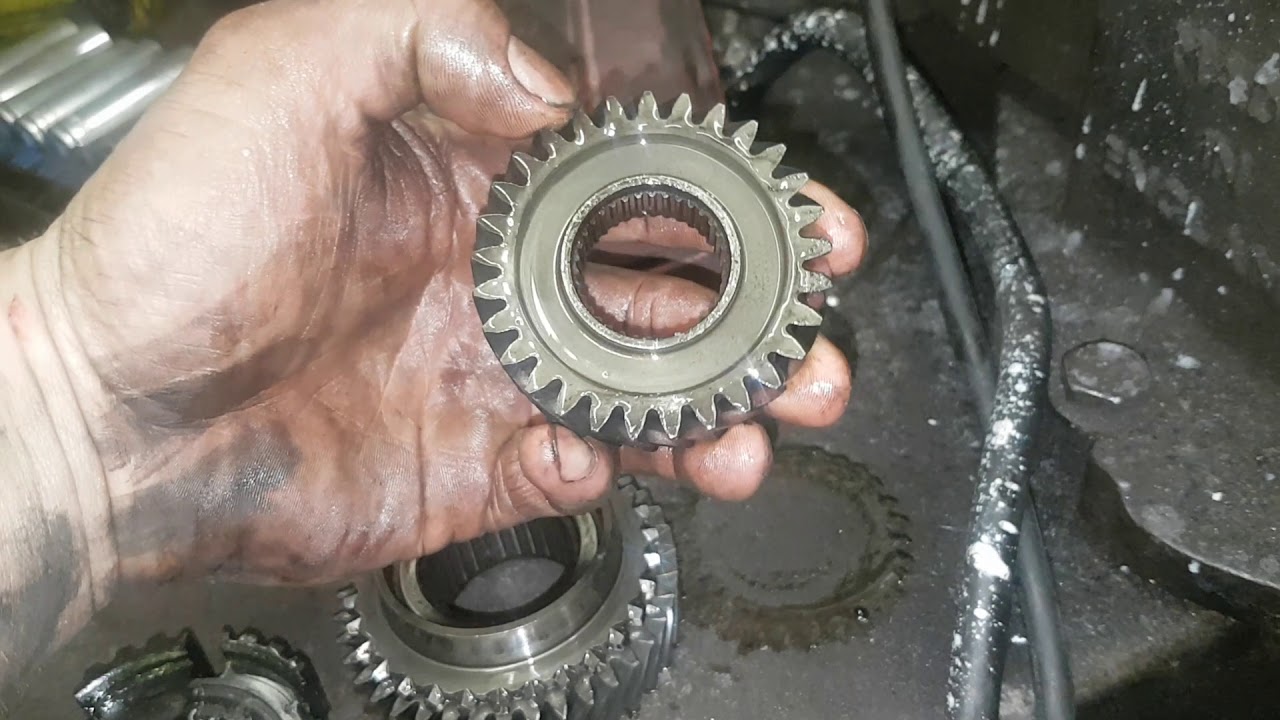 VW 5th gear swap project elephant - YouTube