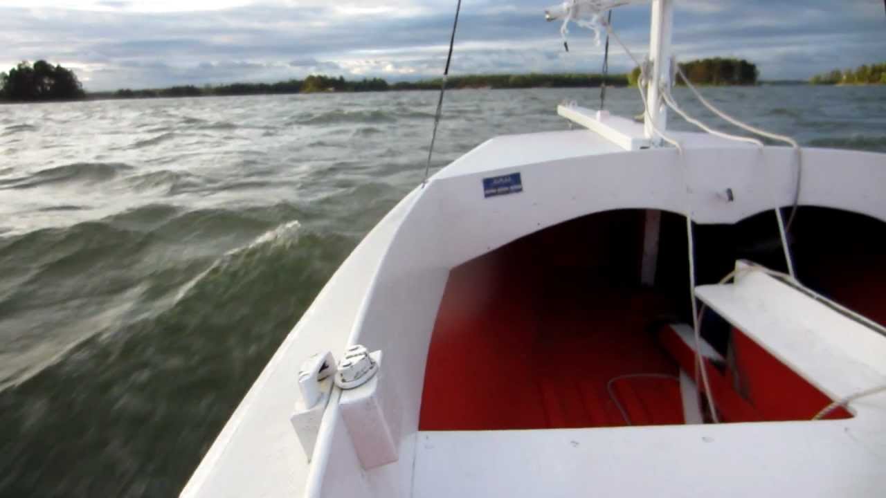 SF_pelican_broad_reach.MOV - YouTube