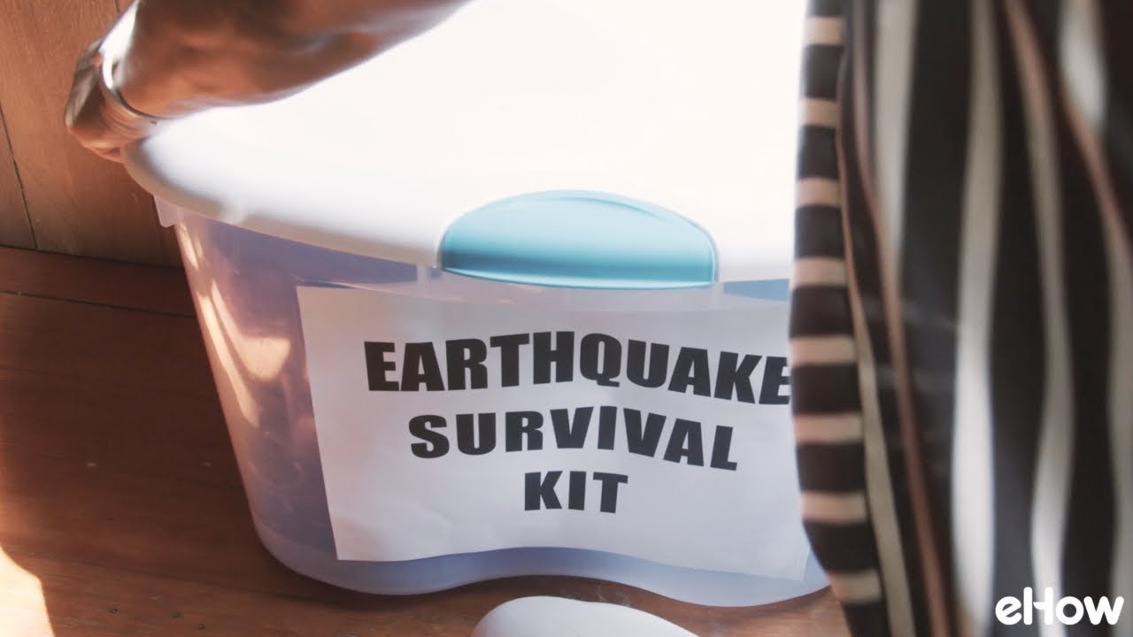 10 Important Items You Need In Your Earthquake Kit - YouTube