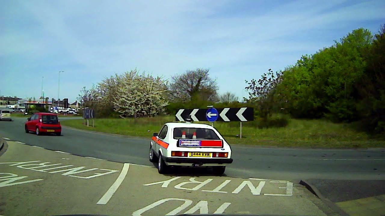 Greater Manchester Police Ford Capri 2.8i Police Car on A55 - YouTube