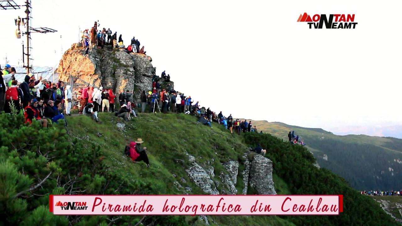Piramida holografică din Ceahlău , 6 august 2016 - YouTube