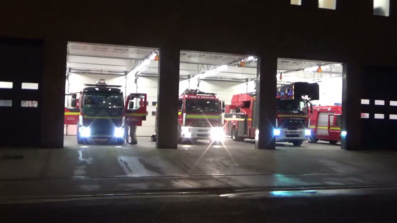 *TRIPLE TURNOUT!* 2 Fire Engines & A Turntable Ladder Turnout from ...