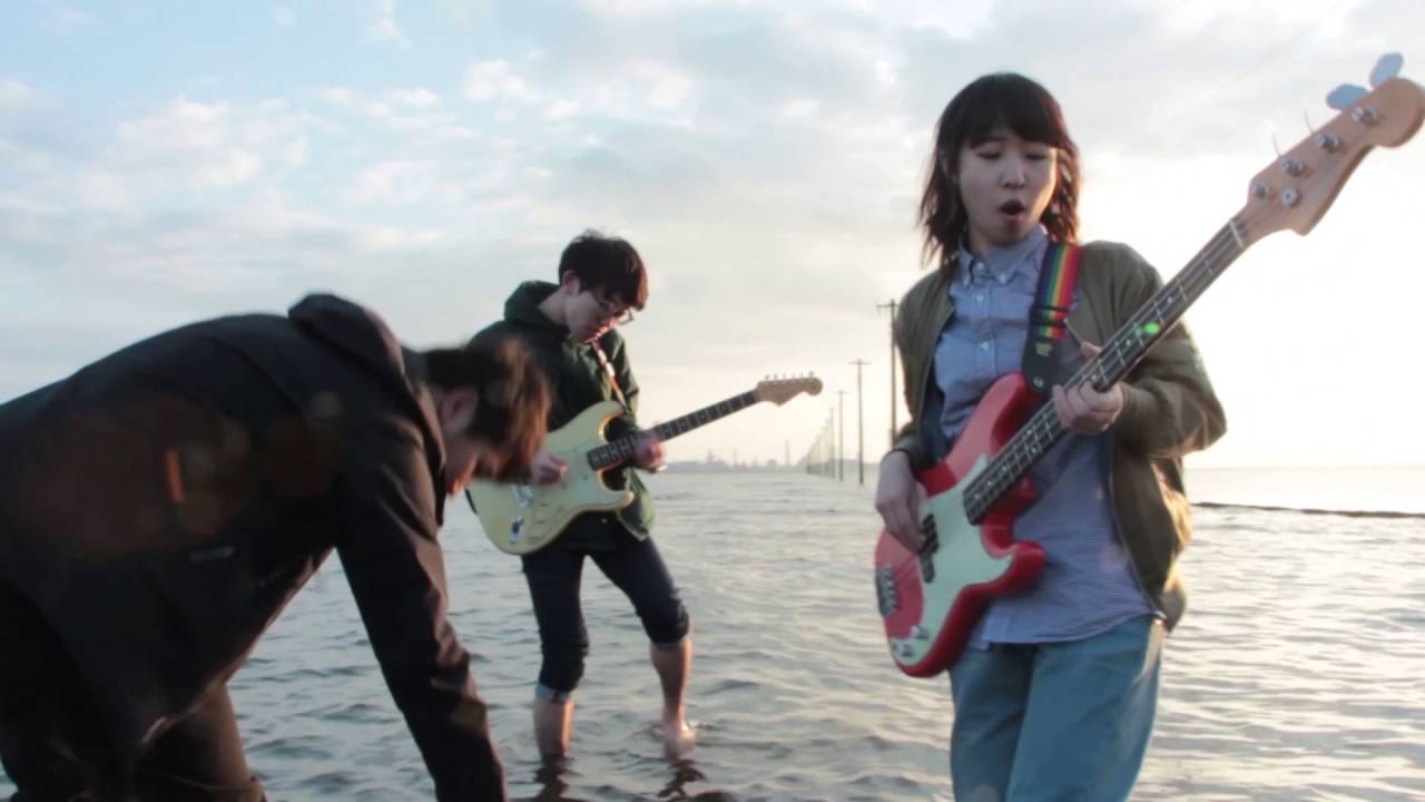 The Whoops / ドライヴ Music Video - YouTube