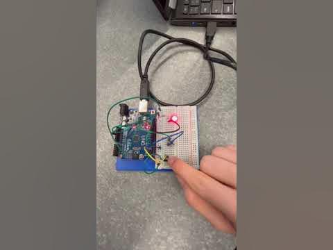 Pràctica 1 arduino pushbuttons - YouTube