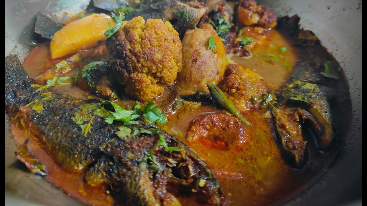 Delicious Koi Fish Light Curry with Cauliflower Recipe/ফুলকপি, টমেটো ও ...