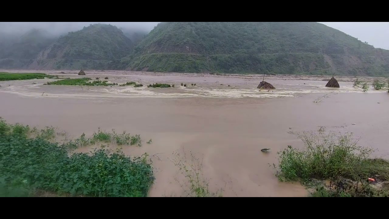 rosi khola badi pahiro - YouTube