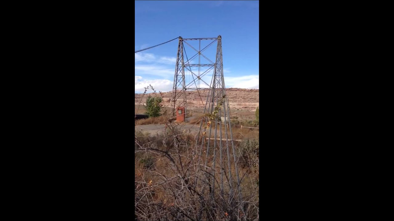 Sounds made by Dewey Bridge in Utah - YouTube